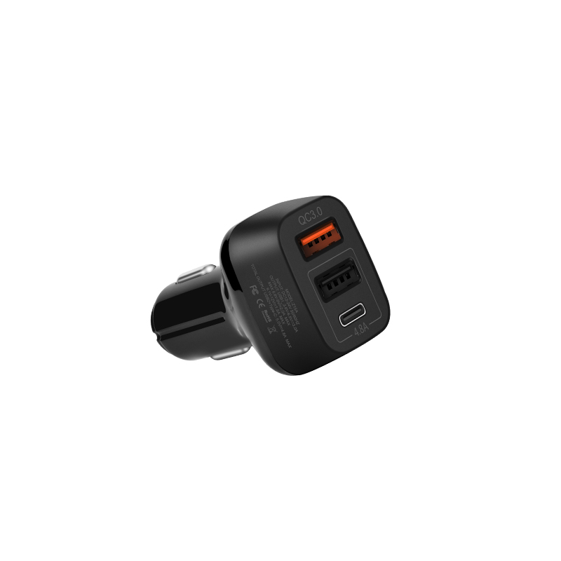 Car charger “Z15A Kuso” Type-C and Dual USB Outputs - Premium Car Care